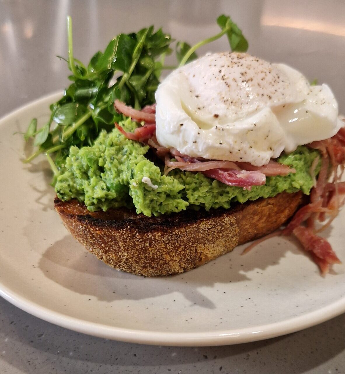 Minty Peas & Ham Hock on Toast for Great British Pea Week - Oscar Mayer